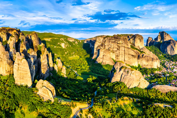Tours in Greece - 2 days Tour Athens to Meteora and Delphi
